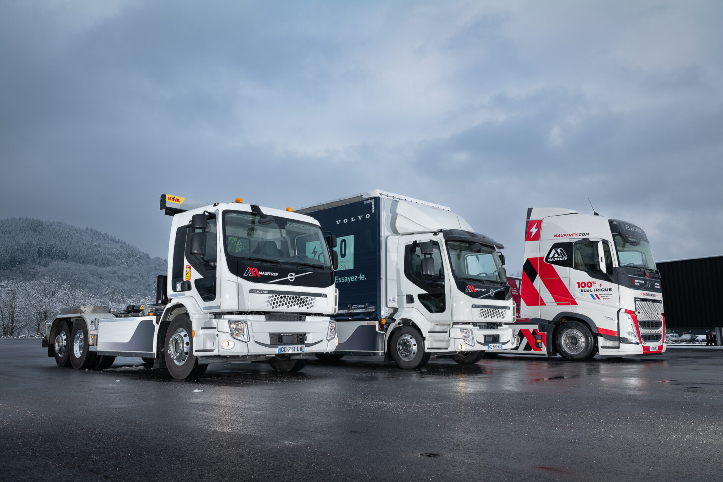 Le 1er tracteur FH Electric 44T sous les couleurs de Mauffrey ...